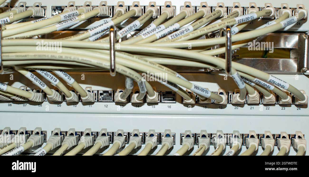 Group cluster collection hi-res stock photography and images - Alamy