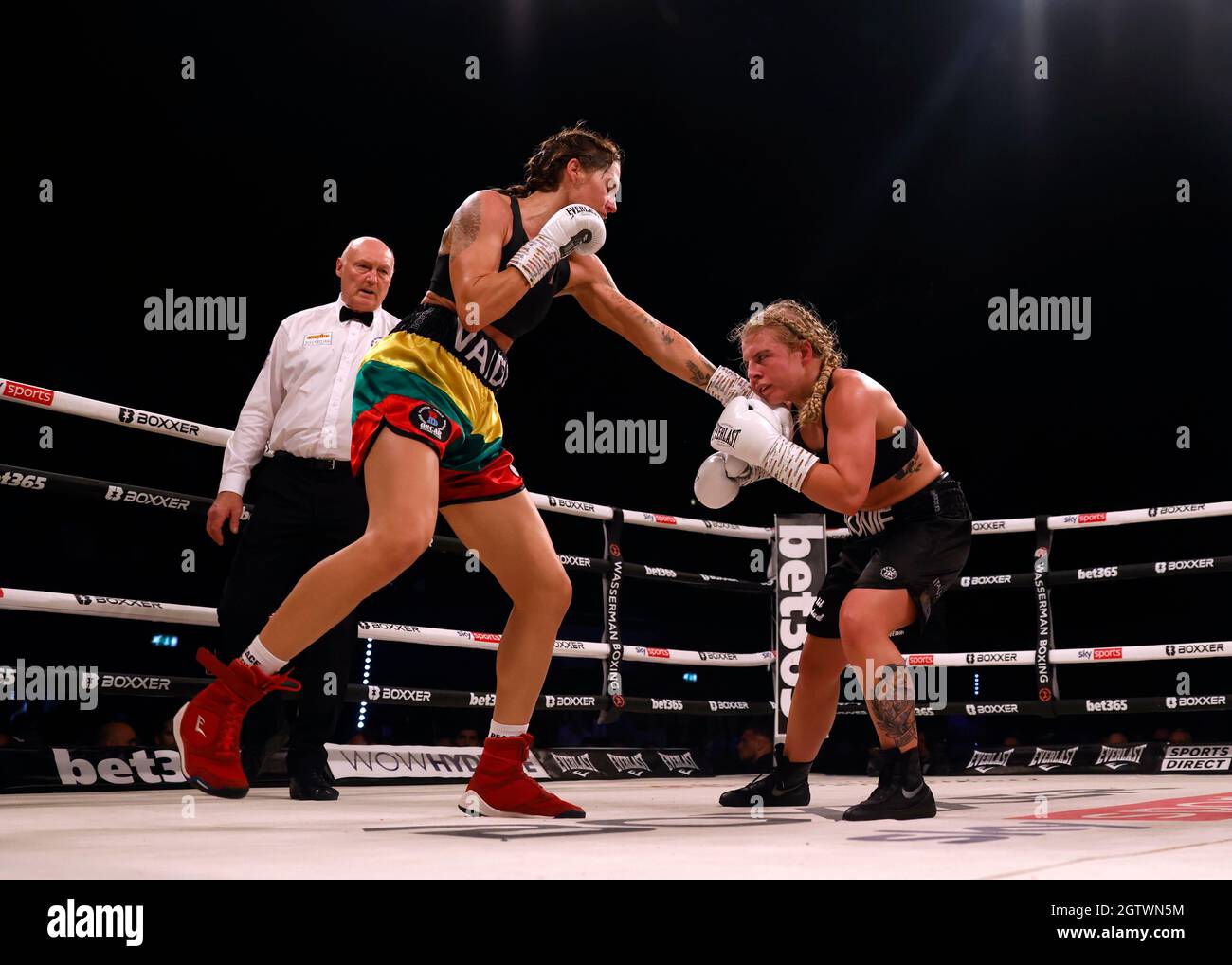 Ebonie jones hi-res stock photography and images - Alamy