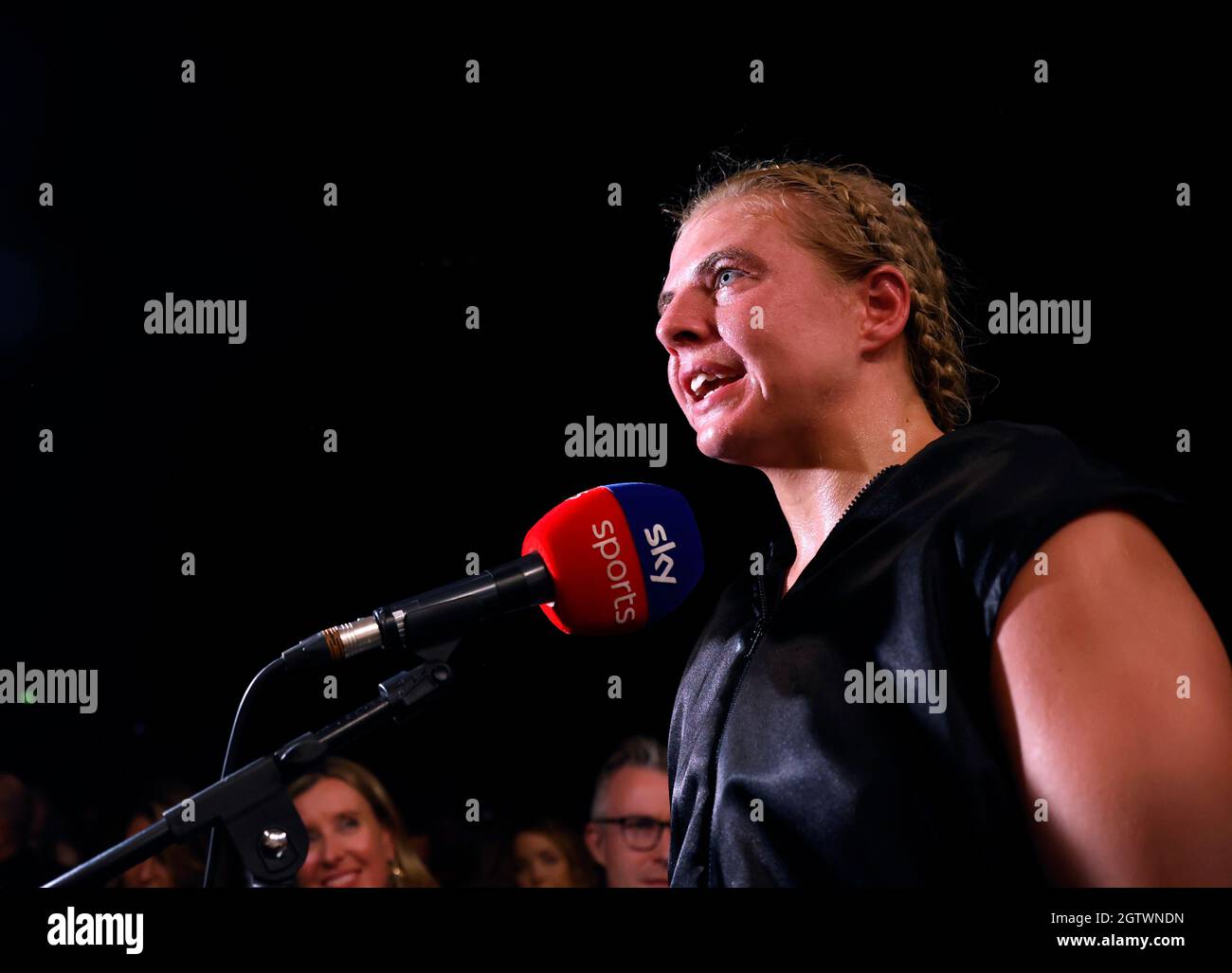 Ebonie jones hi-res stock photography and images - Alamy