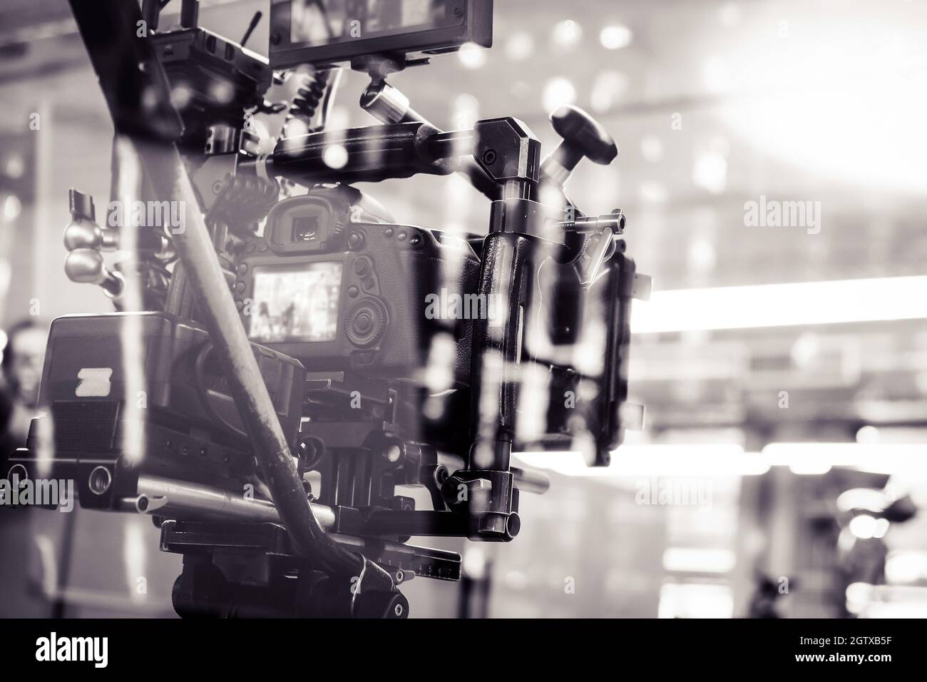 Behind scenes hi-res stock photography and images - Alamy