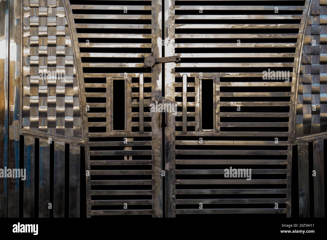 Asymmetric Building High Resolution Stock Photography and Images - Alamy