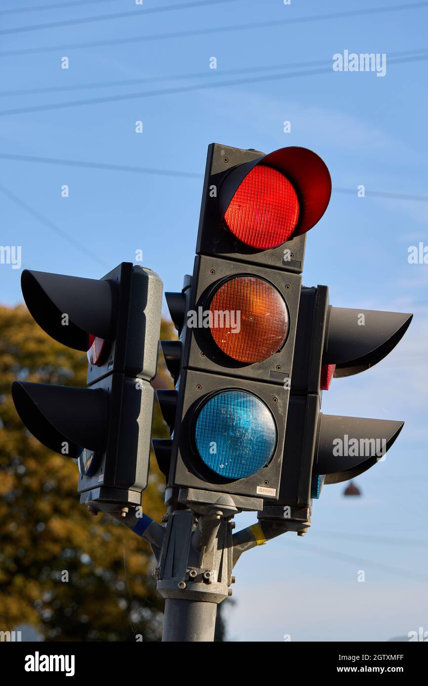 Traffic lights, red Stock Photo - Alamy