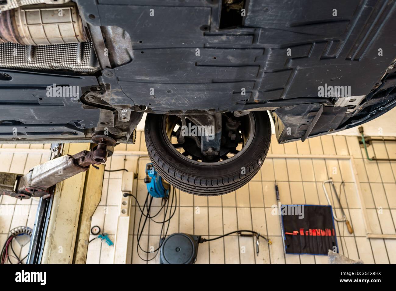 Metal chassis hi-res stock photography and images - Alamy