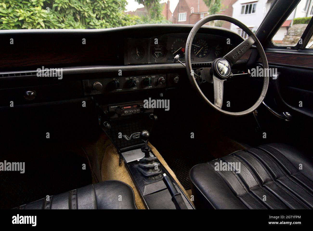 P6 rover 3500s v8 interior hi-res stock photography and images - Alamy