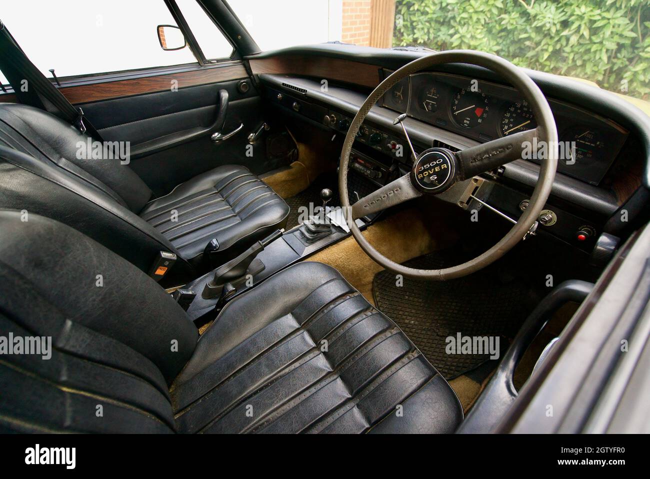 The rover p6 series hi-res stock photography and images - Alamy