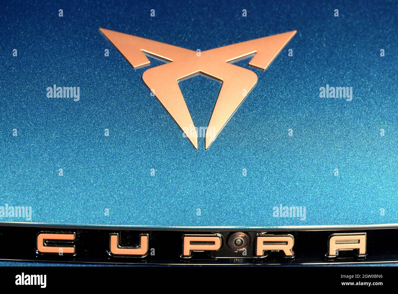 Cupra logo hi-res stock photography and images - Alamy