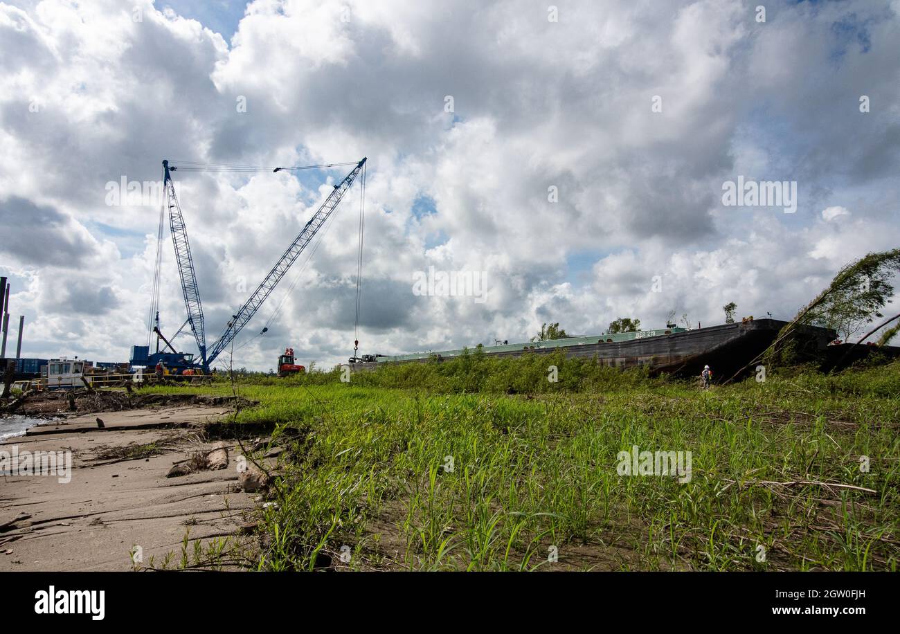 Category 4 storm, Hurricane Ida left many vessels wrecked in Louisianas ...