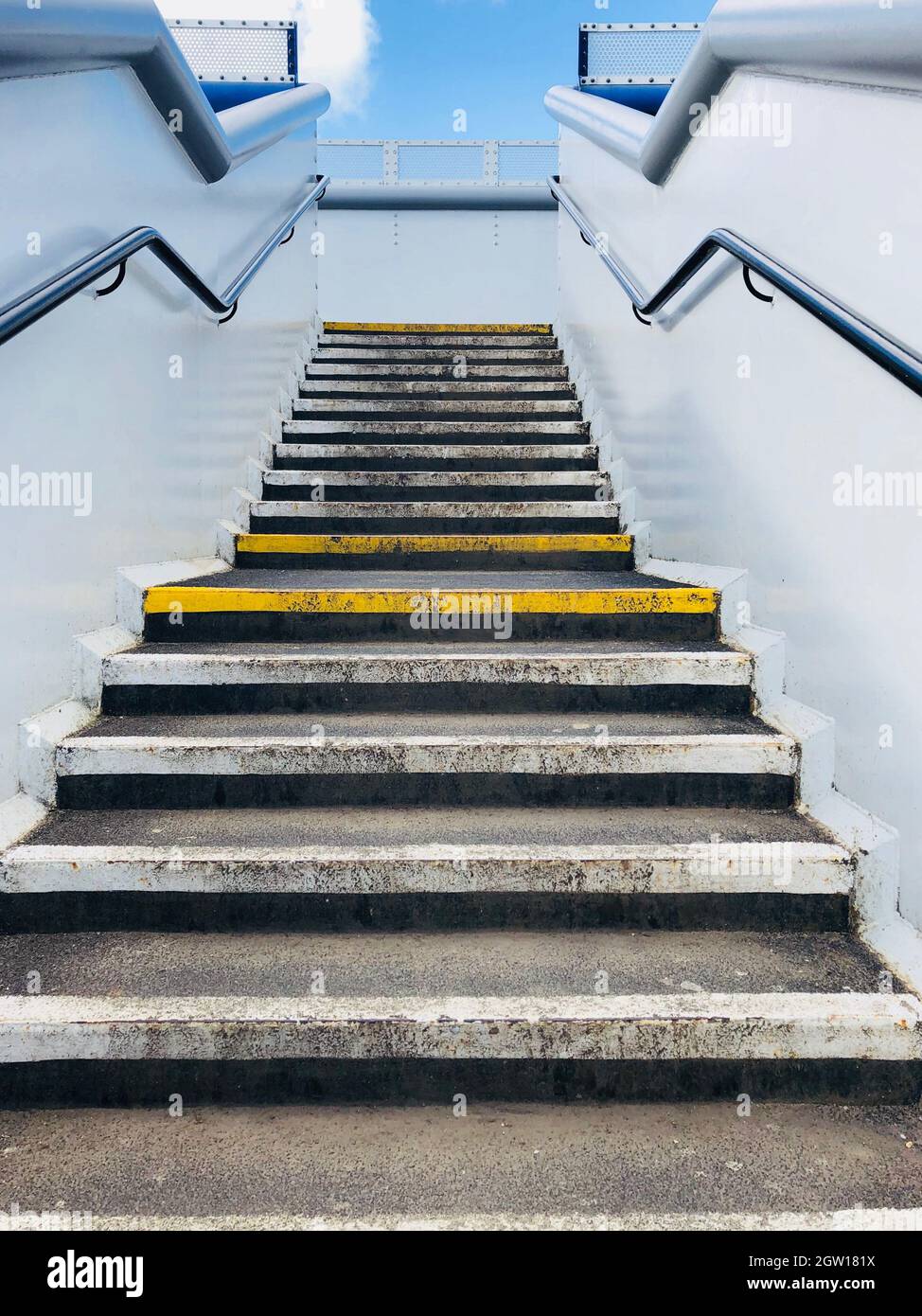 Ascending pattern hi-res stock photography and images - Alamy
