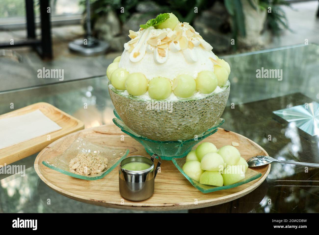 Ice toppings hi-res stock photography and images - Alamy