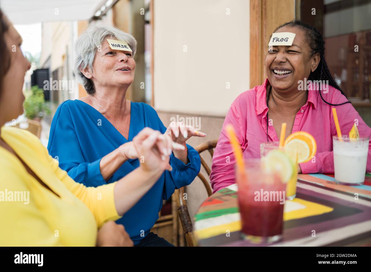 Guess who game hi-res stock photography and images - Alamy