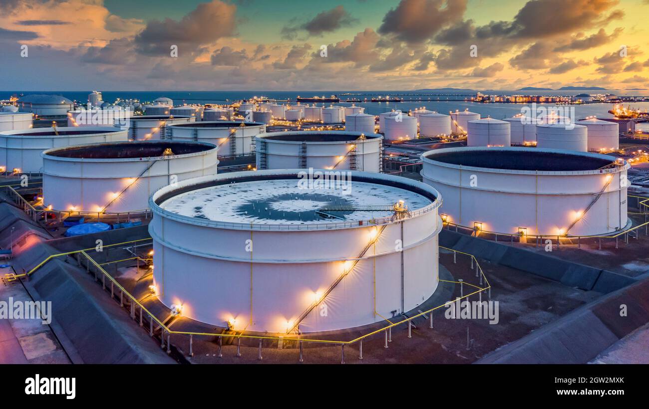 Tank Terminal High Resolution Stock Photography and Images - Alamy