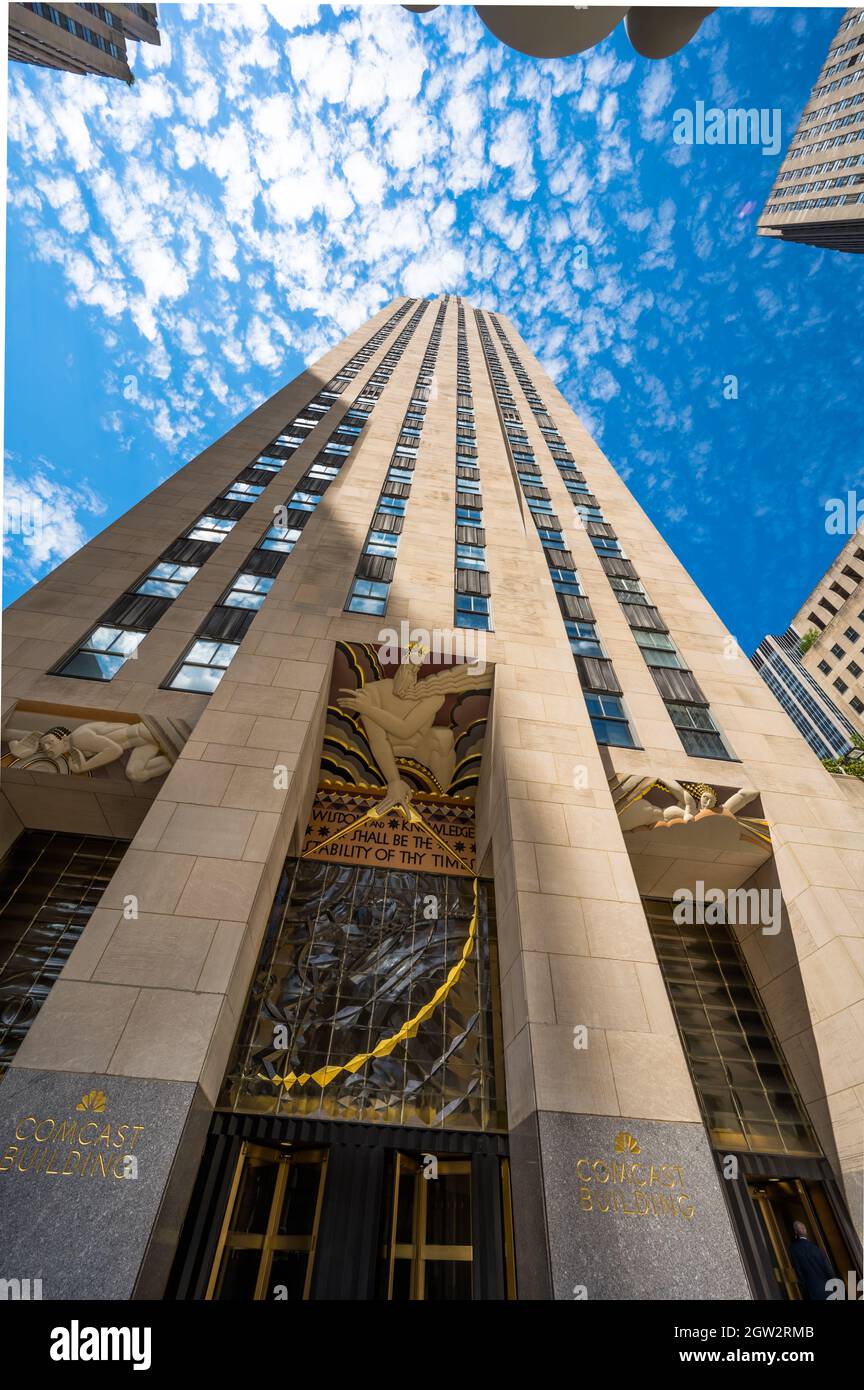 Fountain rockefeller center rockefeller plaza hi-res stock photography ...