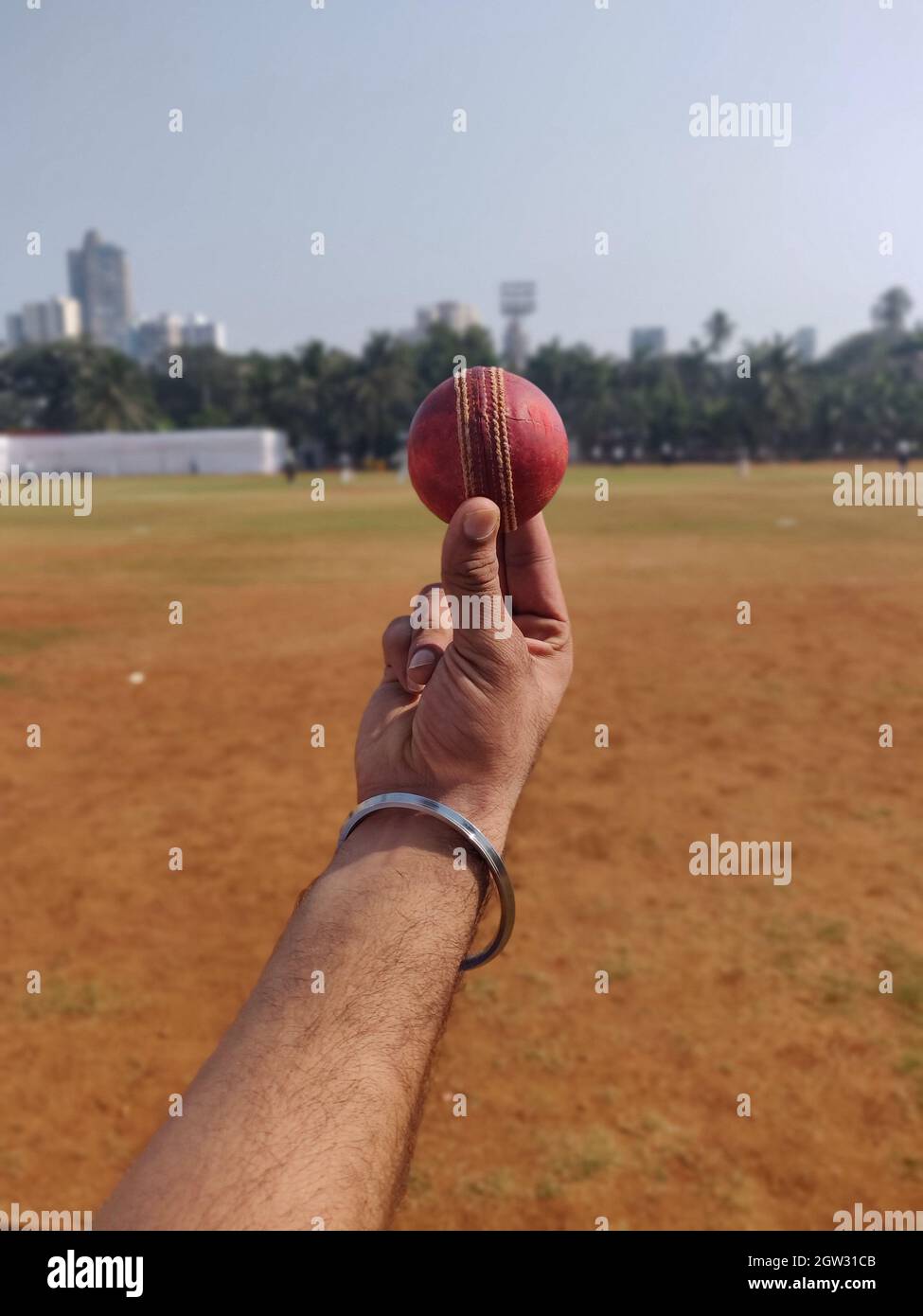 Competitive cricket hi-res stock photography and images - Alamy