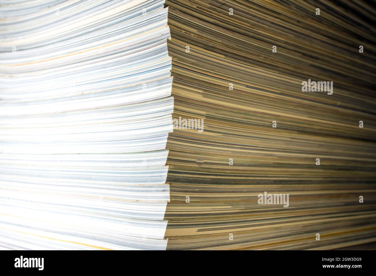 Magazine spine hi-res stock photography and images - Alamy