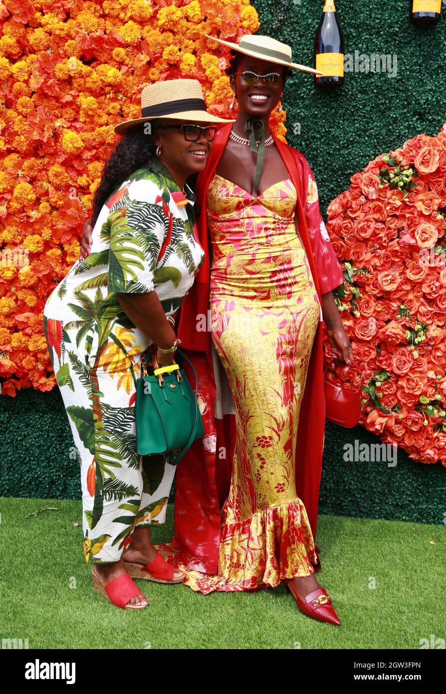 Los Angeles, Ca. 2nd Oct, 2021. Jodi Turner-Smith attends the Veuve ...