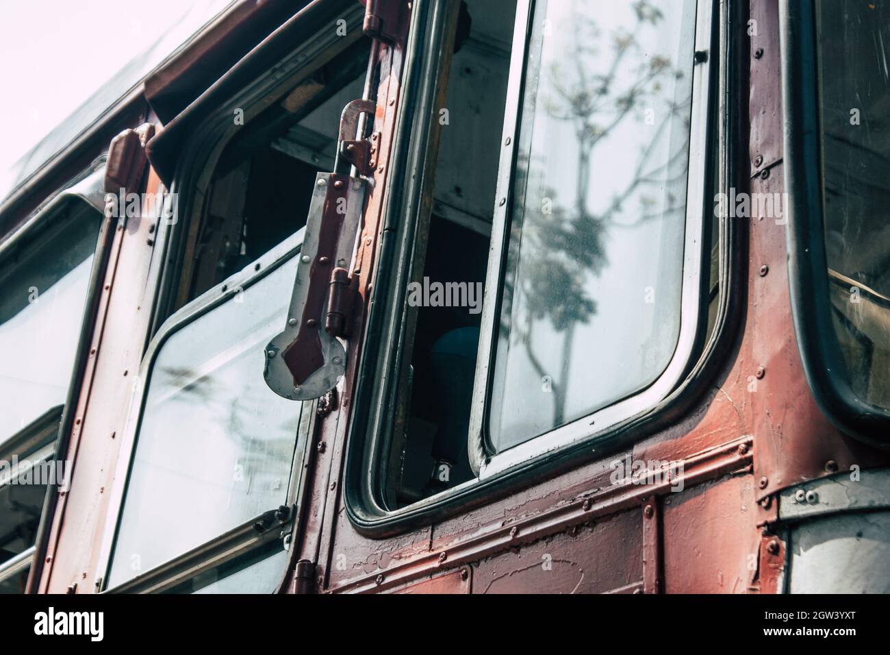 Asian bus hi-res stock photography and images - Alamy