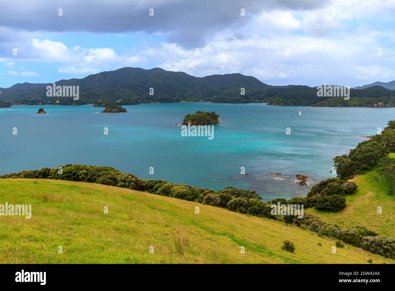 Urupukapuka island bay islands new hi-res stock photography and images ...