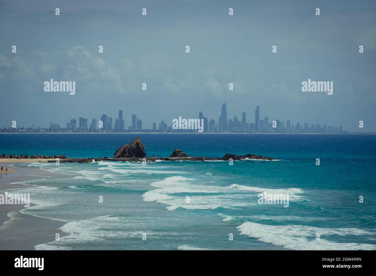 See wellen im hintergrund hi-res stock photography and images - Alamy