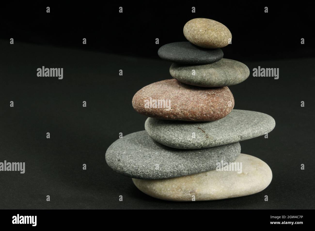 Staggered rows hi-res stock photography and images - Alamy