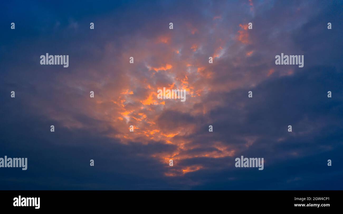 Hdr hdri orange hi-res stock photography and images - Alamy