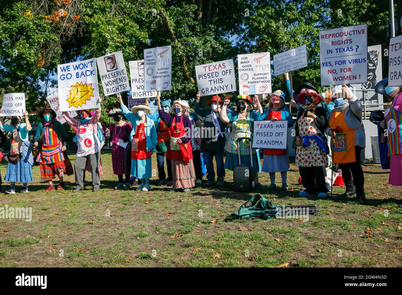 Raging grannies 2021 hi-res stock photography and images - Alamy