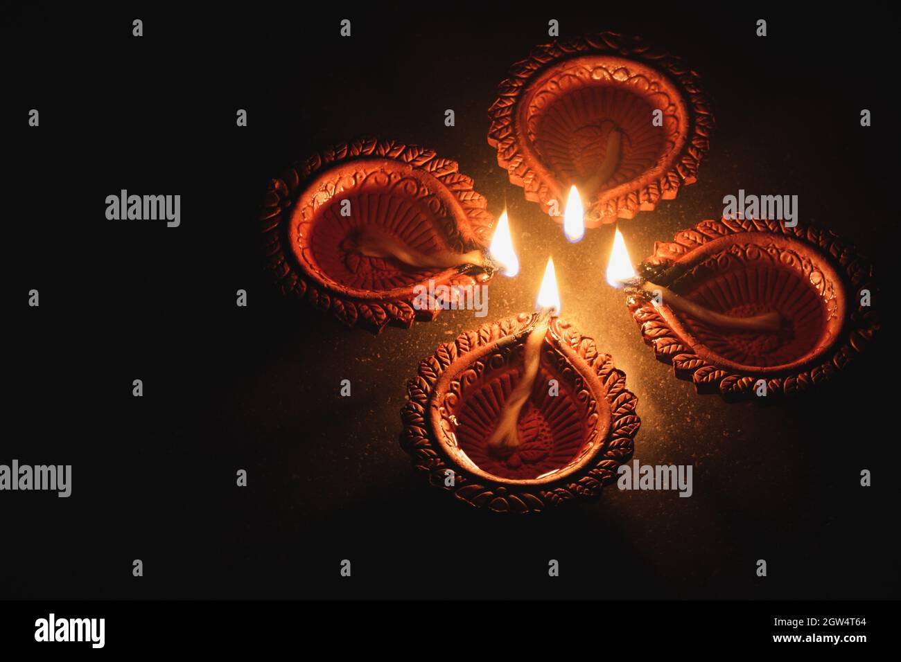 Diwali clay lamps hi-res stock photography and images - Alamy