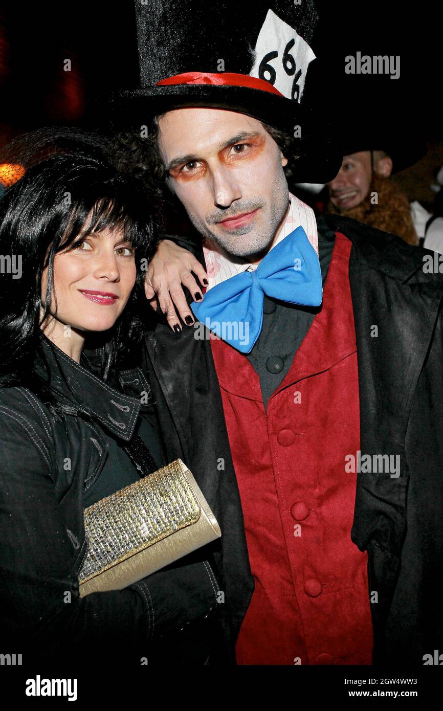 Ali mroczkowski hi-res stock photography and images - Alamy