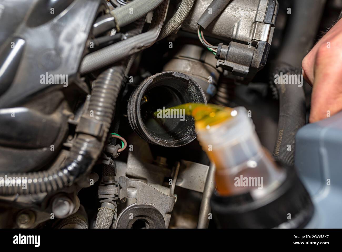 New tank workshop hi-res stock photography and images - Alamy