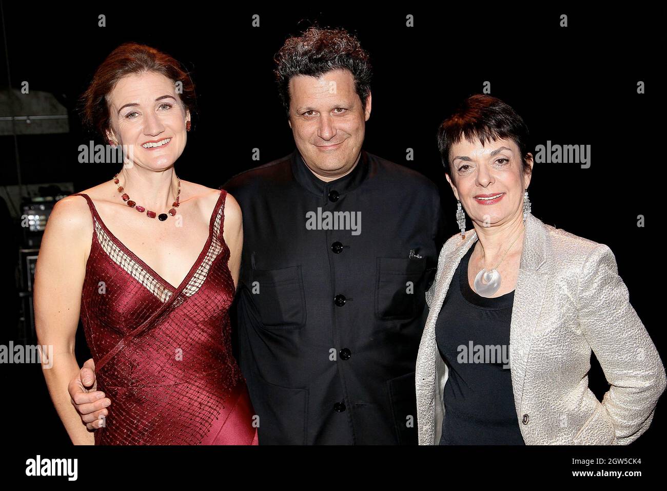 New York, NY, USA. 17 October, 2011. Cheryl Henson, Isaac Mizrahi, Cora ...