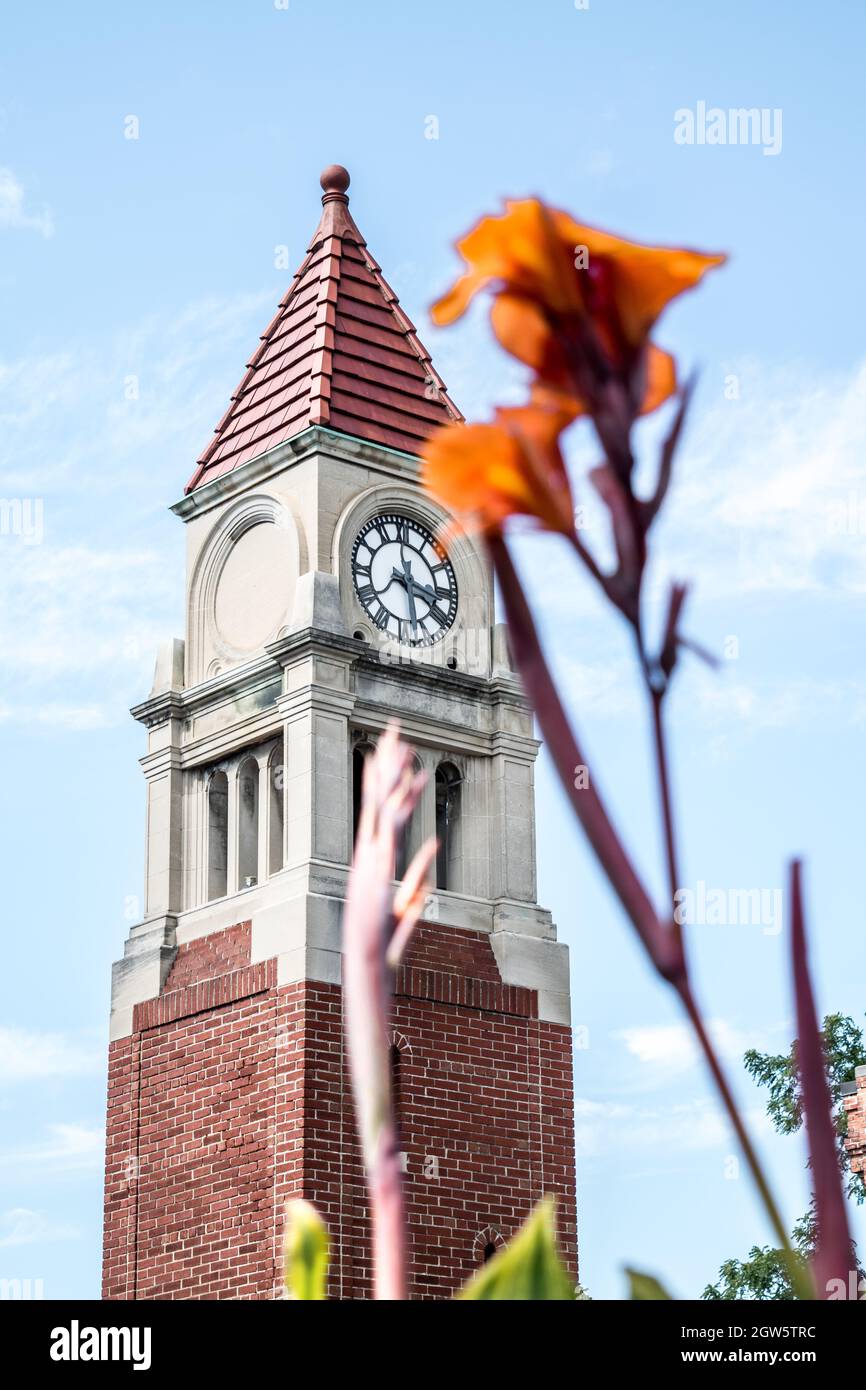 Clock tower niagara on lake hi-res stock photography and images - Alamy