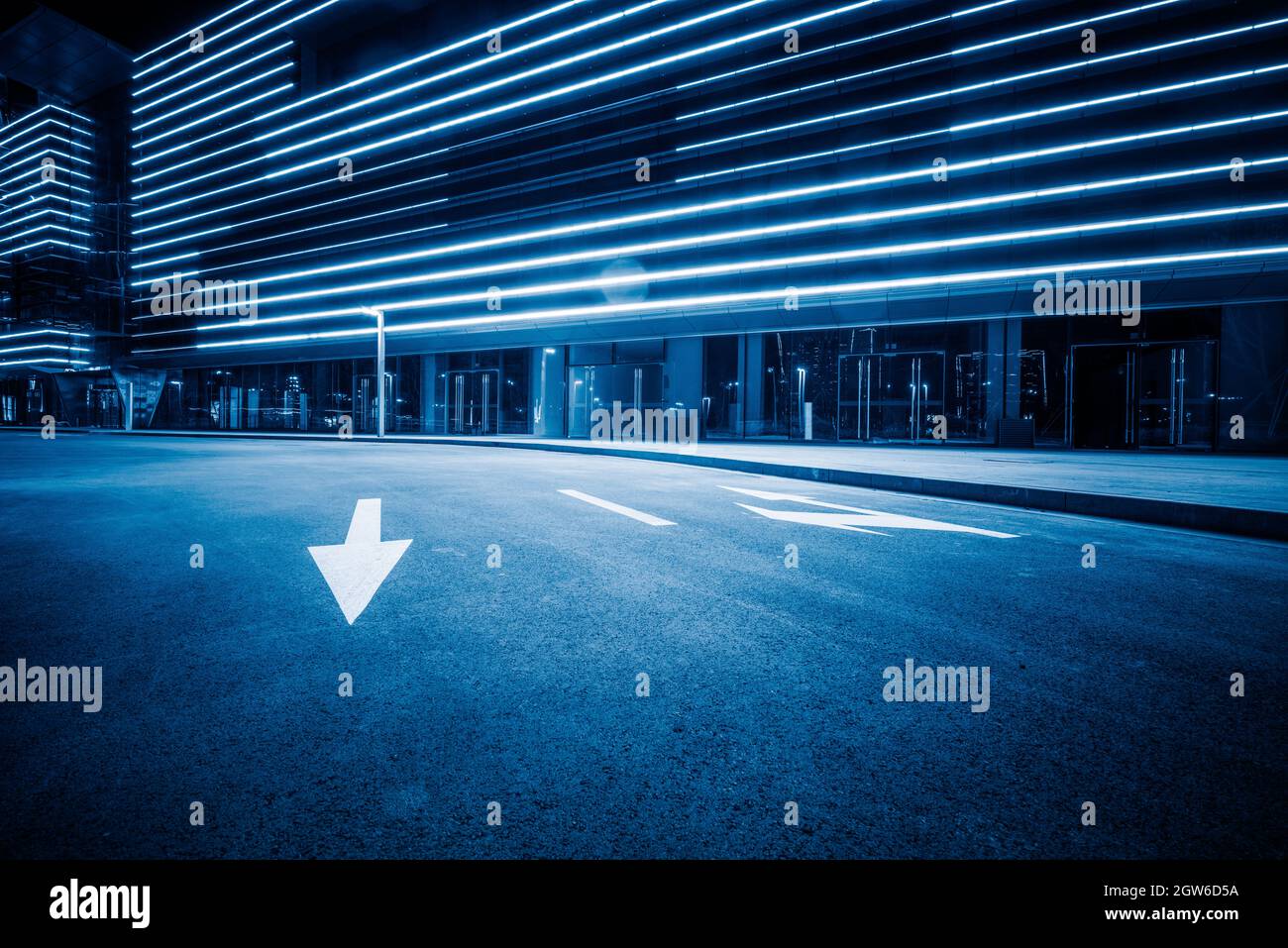 Night parking lot skyscraper High Resolution Stock Photography and ...