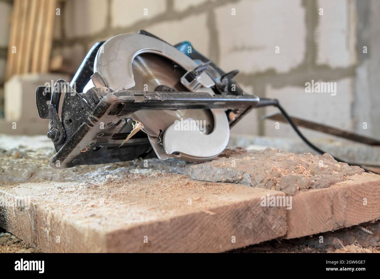 Wet stone saw hi-res stock photography and images - Alamy