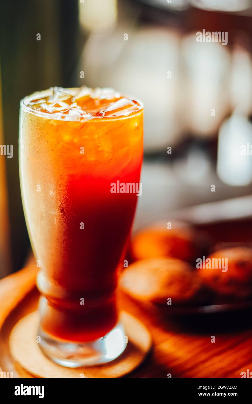 Cocktail flare hi-res stock photography and images - Alamy