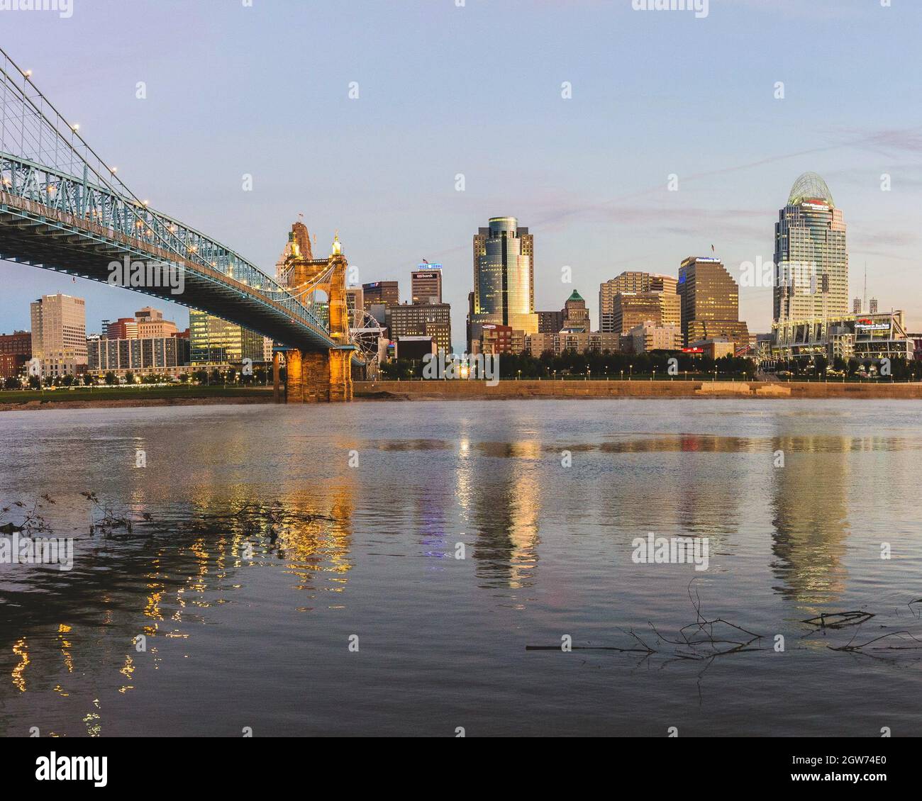 Cincinnati waterfront hi-res stock photography and images - Alamy