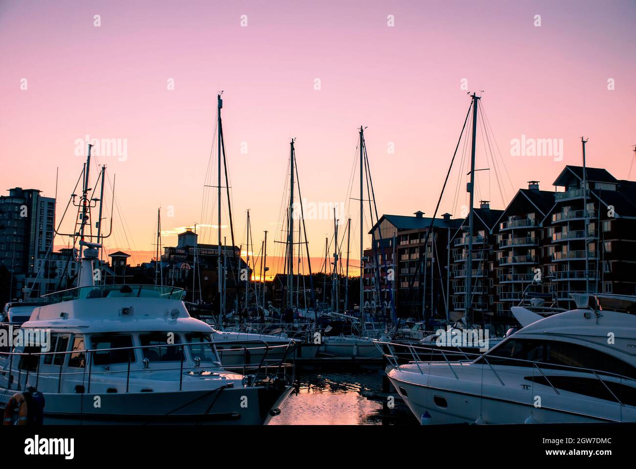 Wet dock ipswich suffolk uk hi-res stock photography and images - Alamy