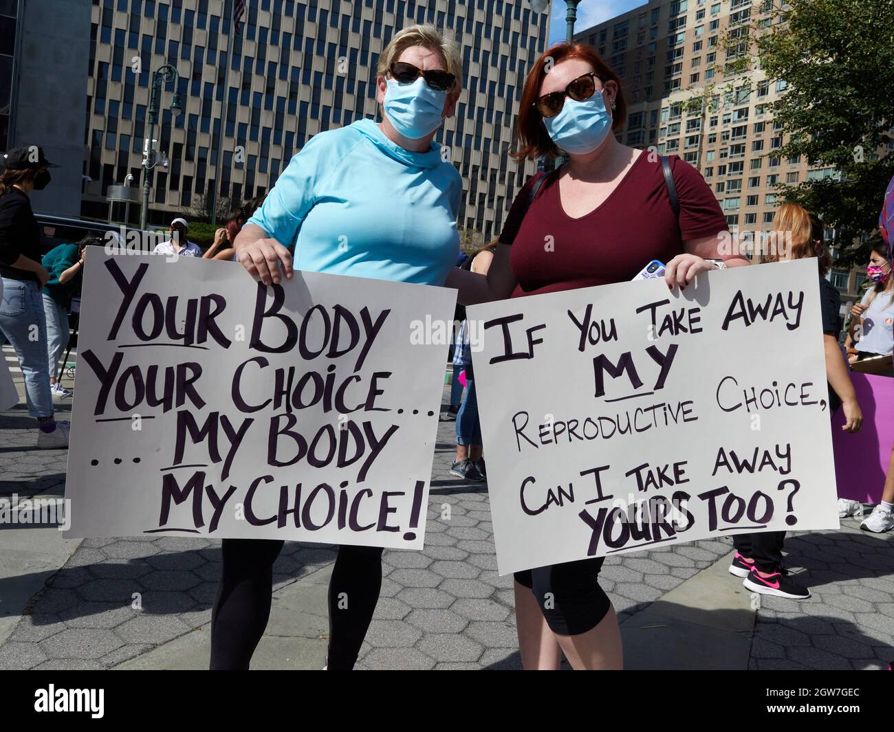 New York, New York, USA. 30th Sep, 2021. Thousands gather for ...