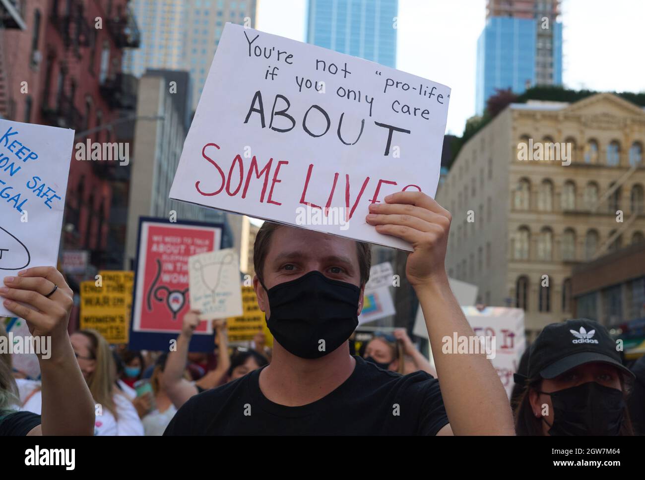New York, New York, USA. 2nd Oct, 2021. Thousands gather for ...