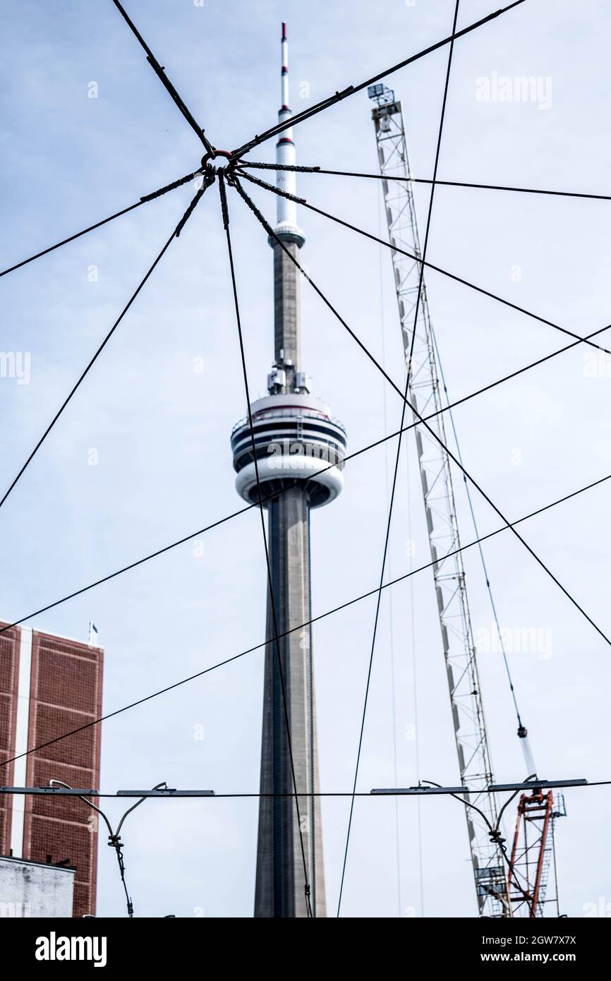 Cn tower mast hi-res stock photography and images - Alamy