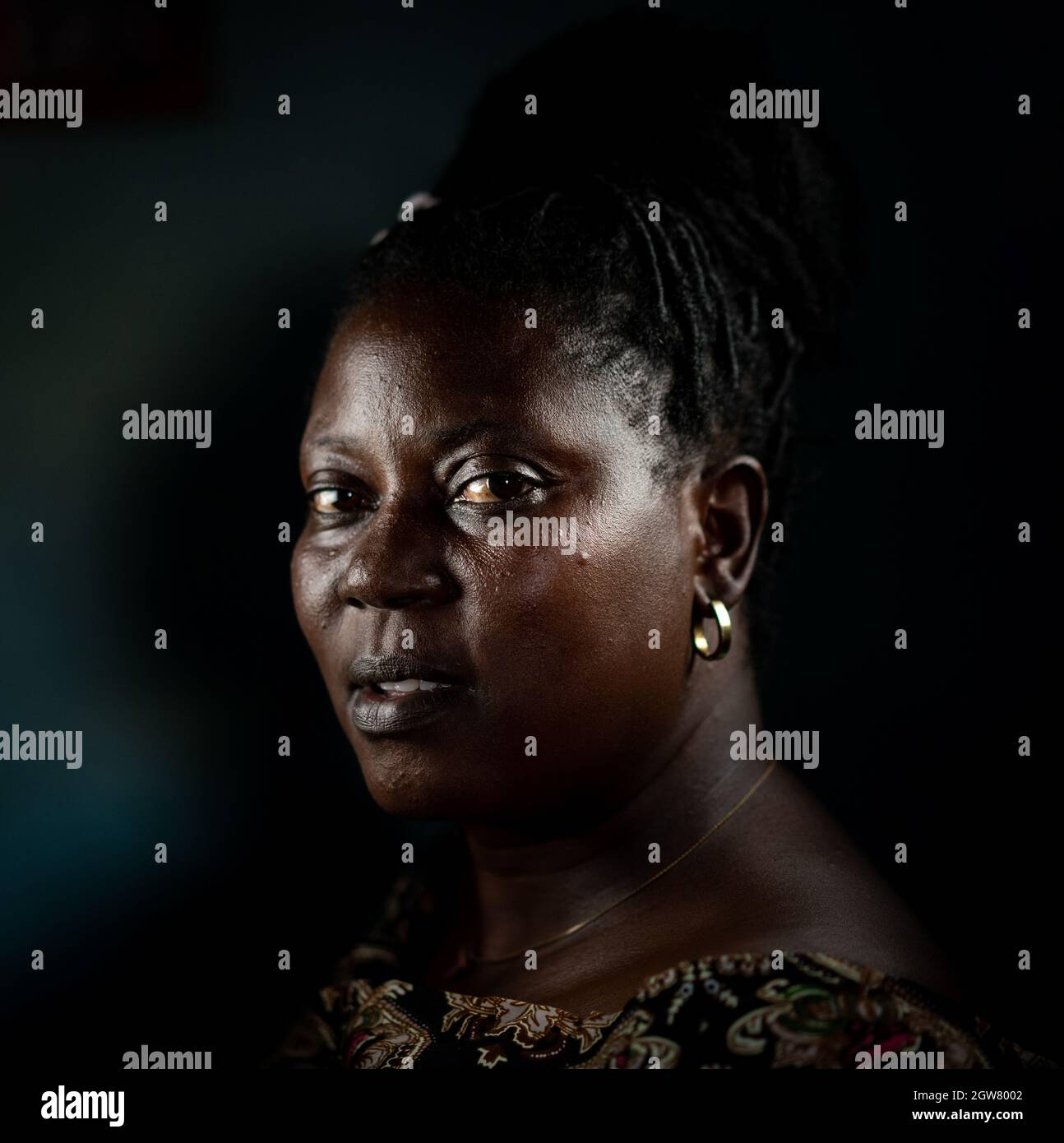 Elderly African black woman real portrait Stock Photo - Alamy
