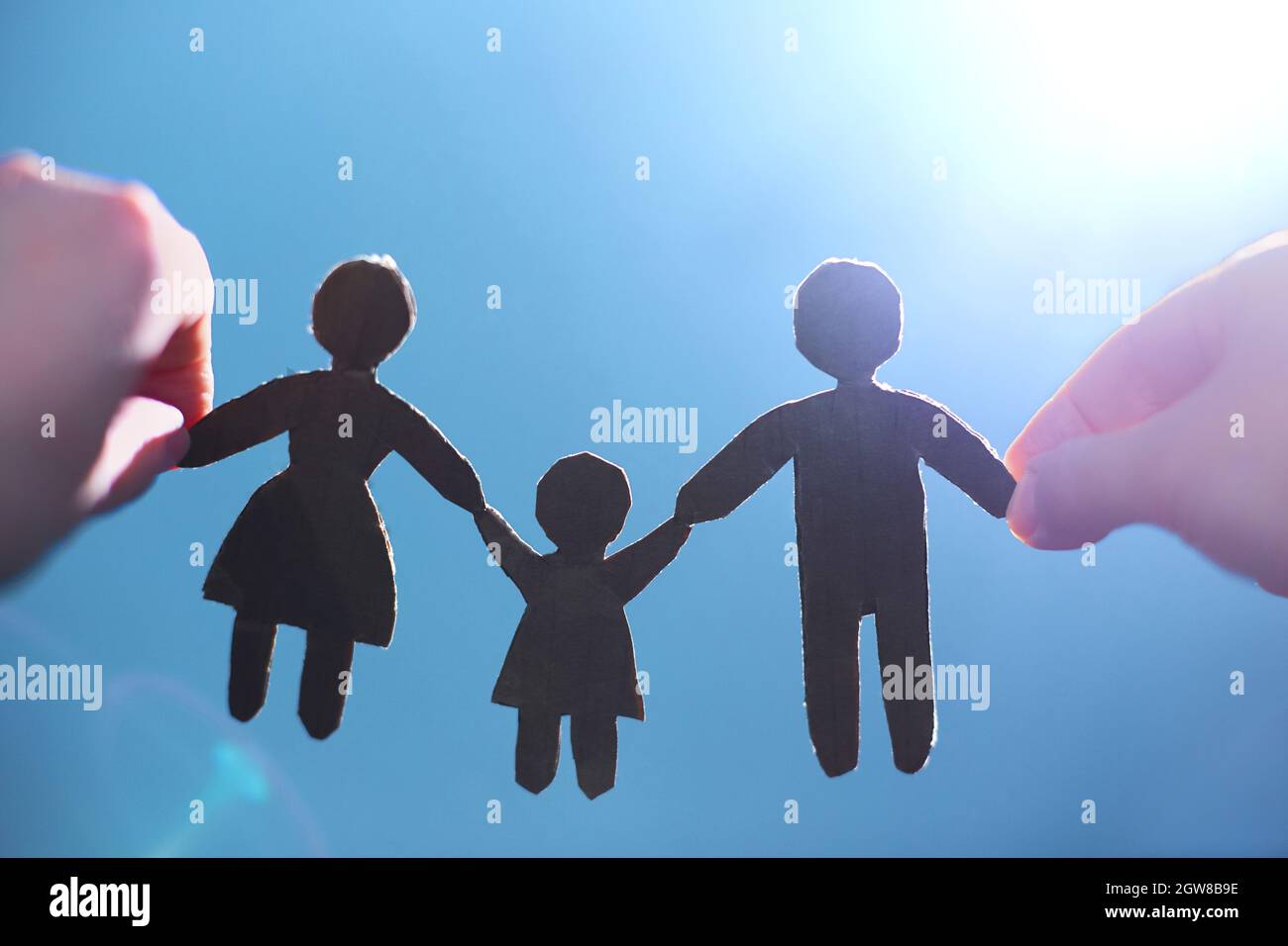 The Chain Of Friendship Cartoon High Resolution Stock Photography and ...