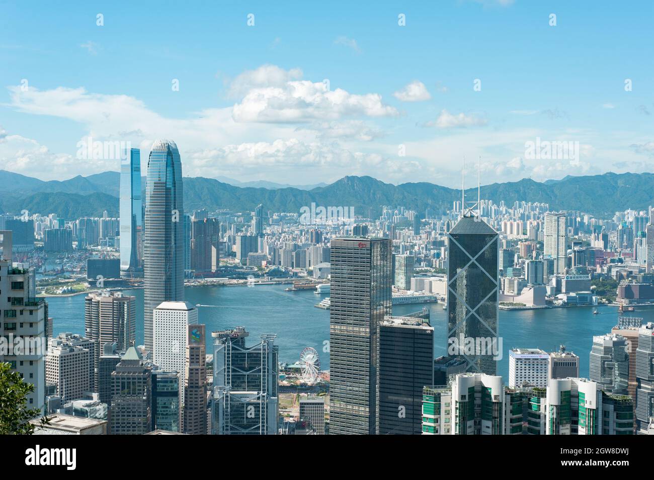 Hong kong iconic skyline victoria harbour day hi-res stock photography ...