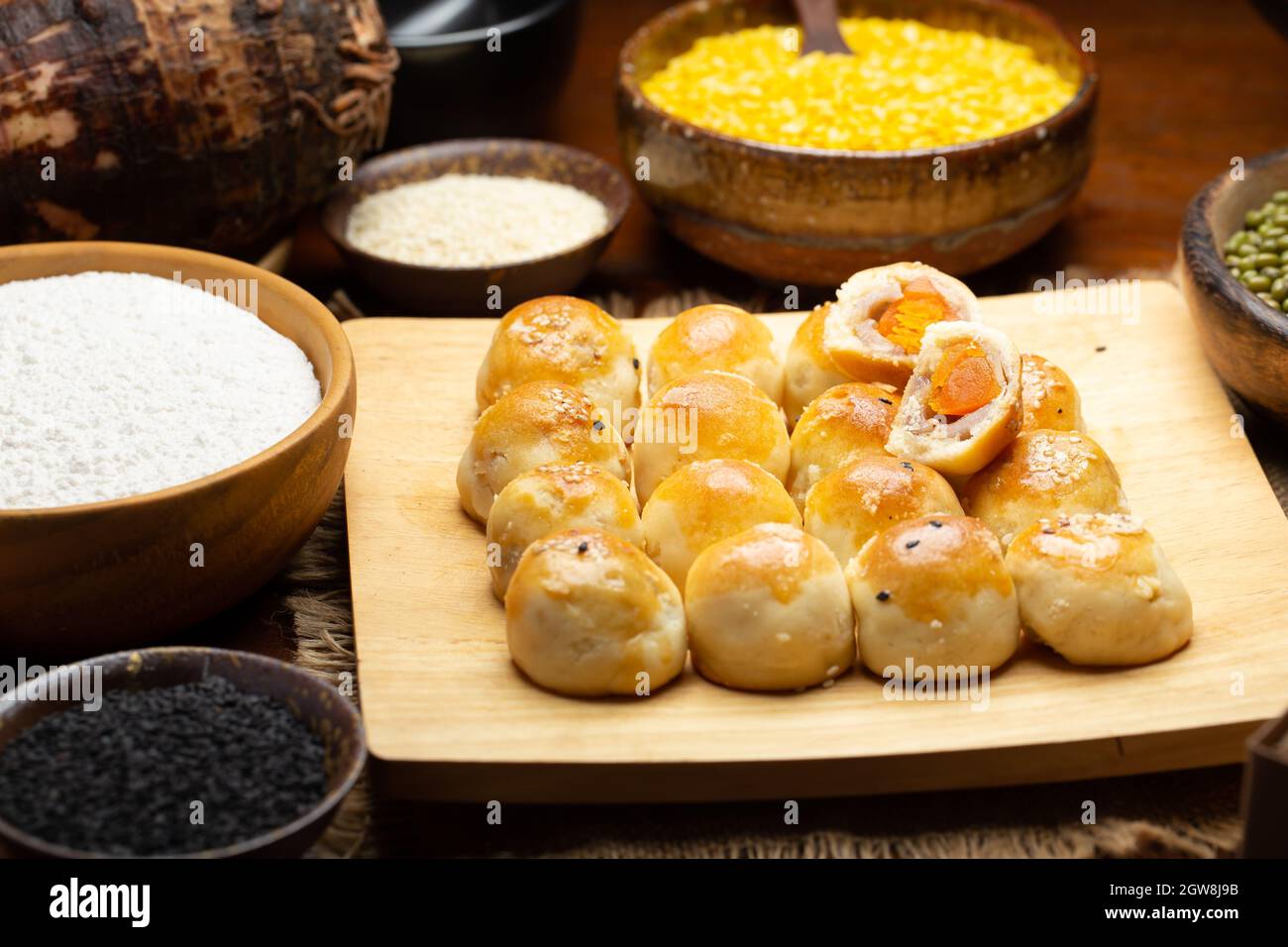 Chinese taro paste hi-res stock photography and images - Alamy