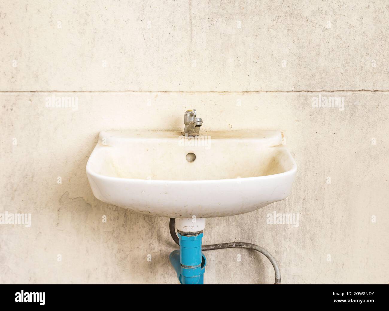 Antique washbowl hi-res stock photography and images - Alamy