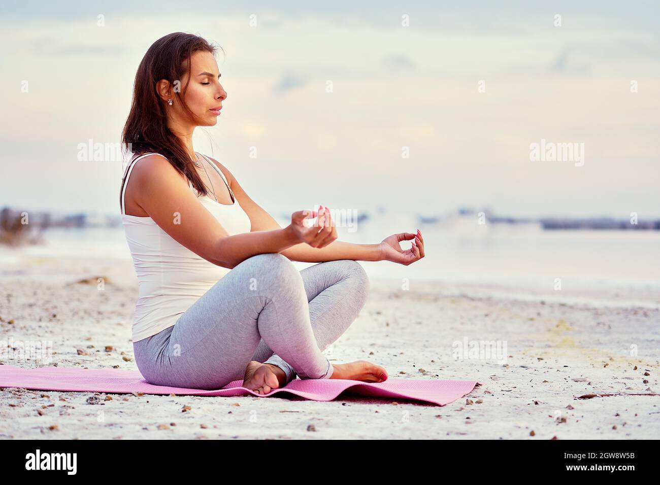 Mediating Woman High Resolution Stock Photography and Images - Alamy