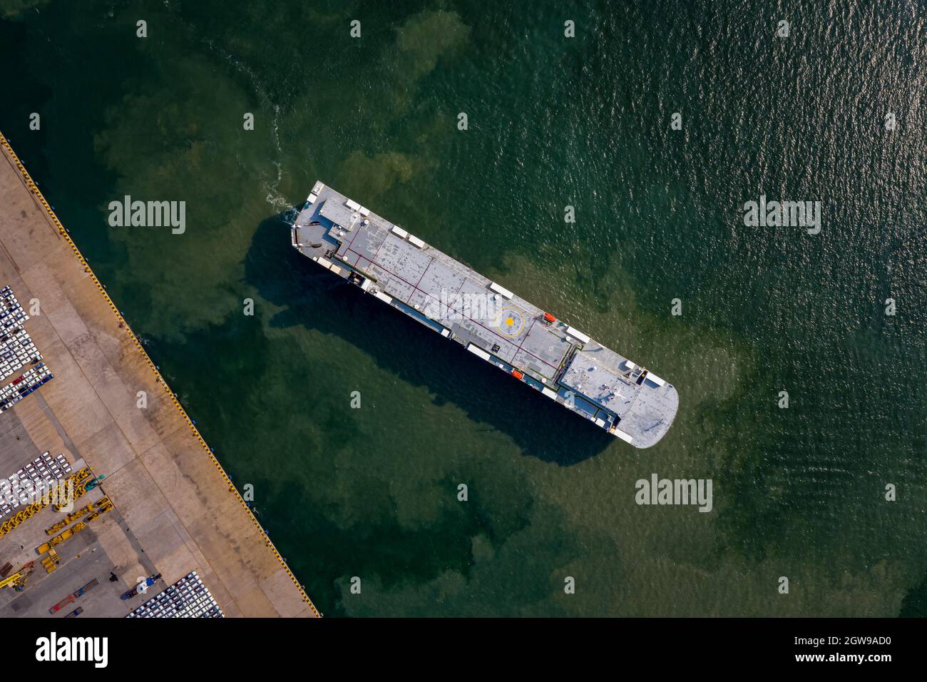 Roro carrier car hi-res stock photography and images - Alamy