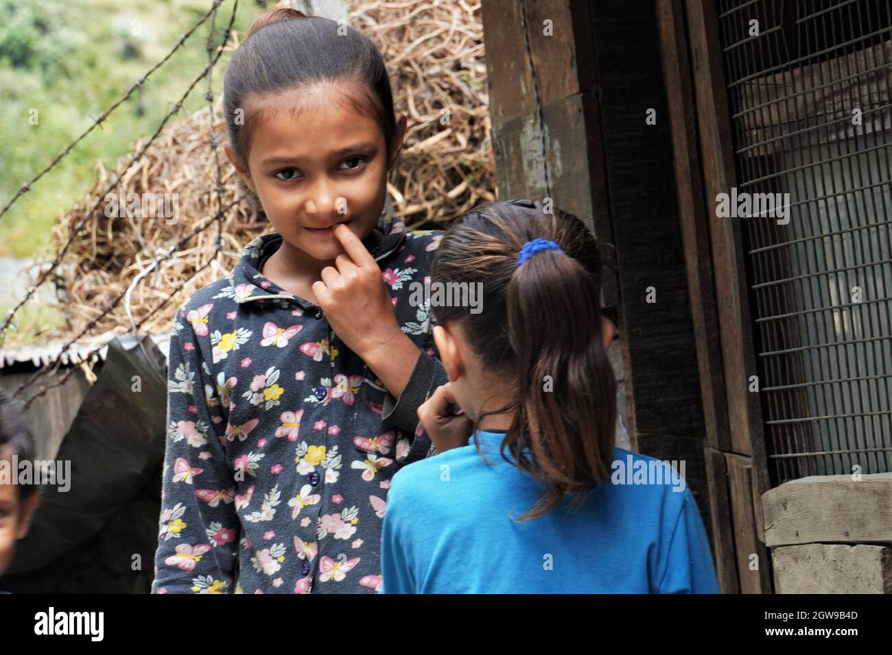 look to a stranger Stock Photo - Alamy