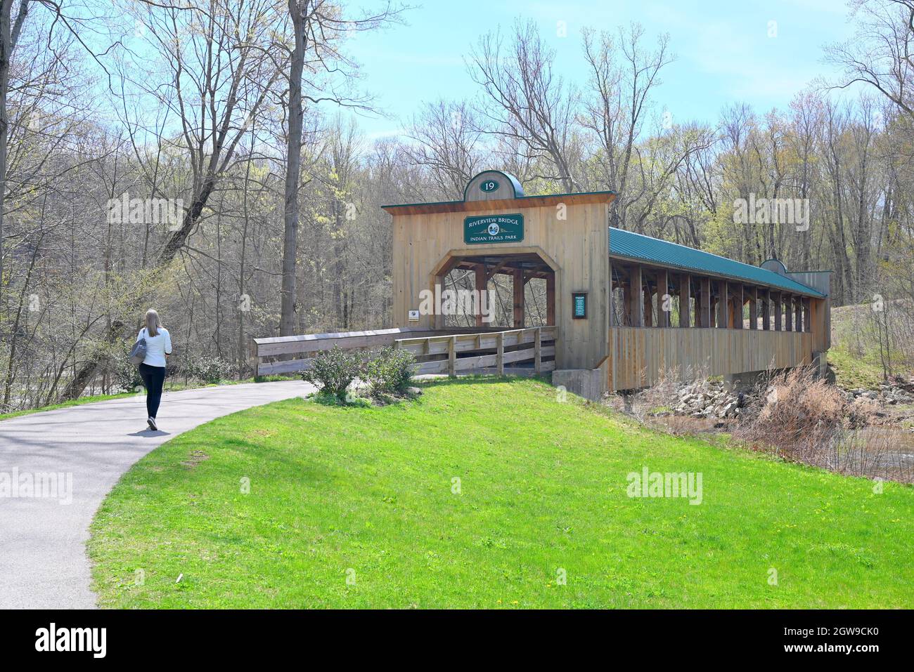 THE COVERED BRIDGES OF ASHTABULA COUNTY, OHIO...RIVERVIEW BRIDGE OVER ...