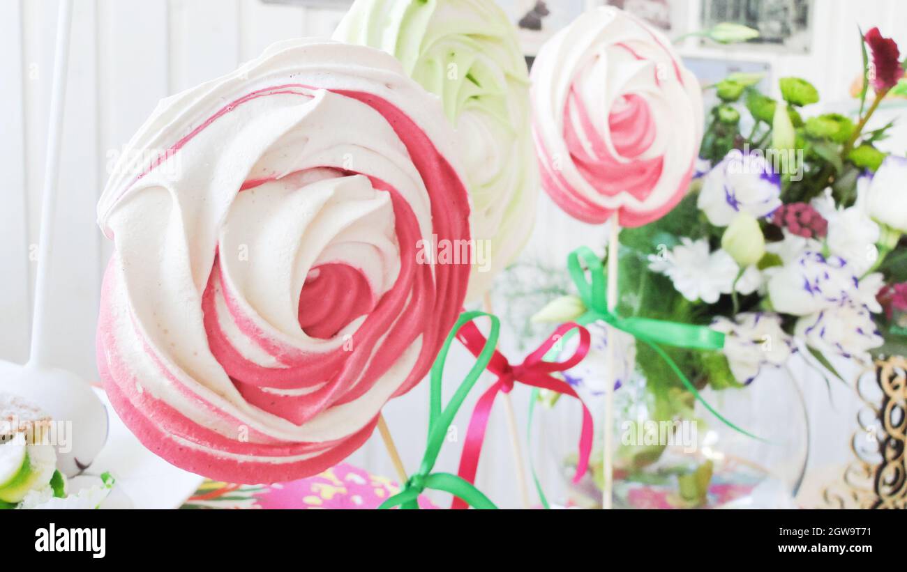 Candy cane rose hi-res stock photography and images - Alamy