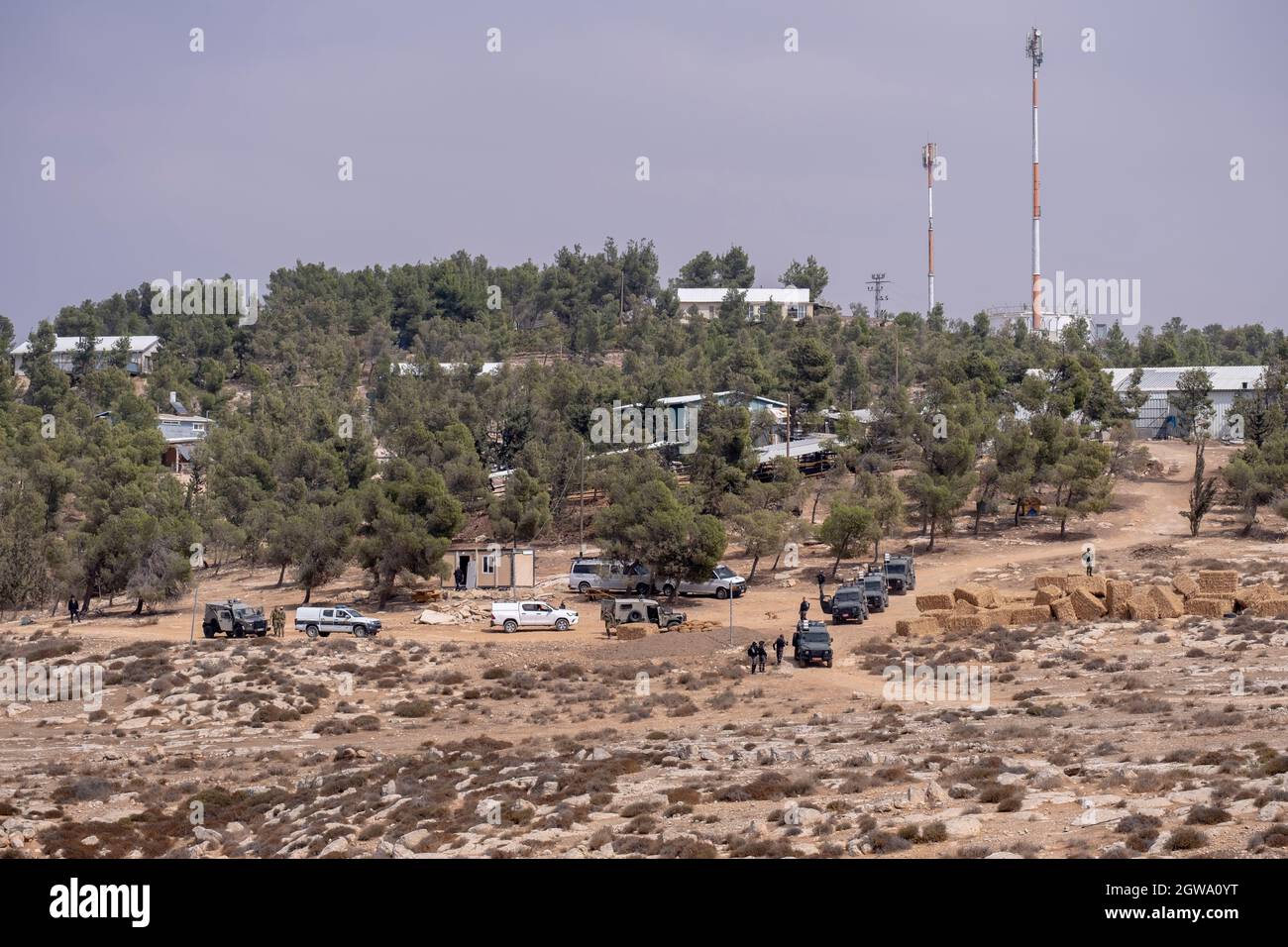 Israeli police and soldiers seen at the foothill of the Israeli ...