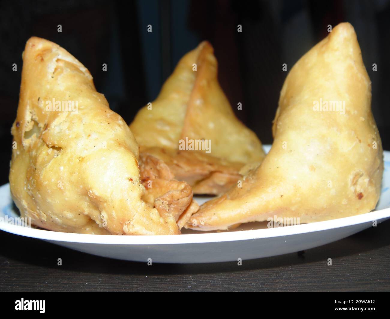 Indian tea with samosa hi-res stock photography and images - Alamy